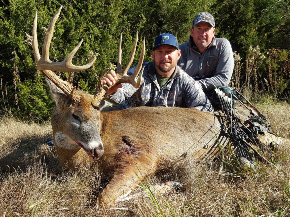 Whitetail Gallery | South Fork Outfitting | Illinois Whitetail Deer Hunts