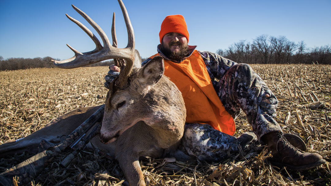 Whitetail Gallery | South Fork Outfitting | Illinois Whitetail Deer Hunts